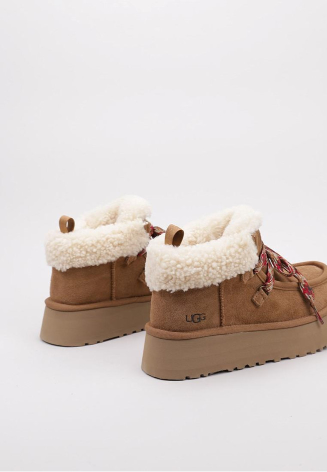 Comprar BOTINES CON PLATAFORMA Funkarra Cabin Cuff de la marca UGG de ...